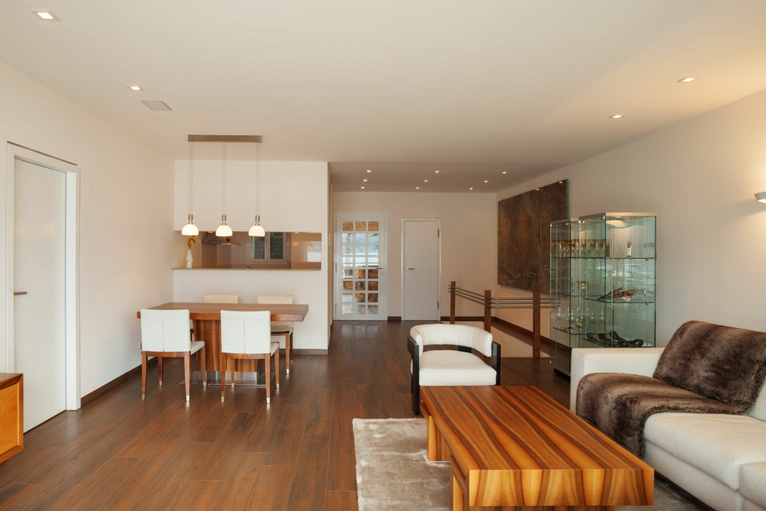 How Many Recessed Lights Do I Need? - LampHQ