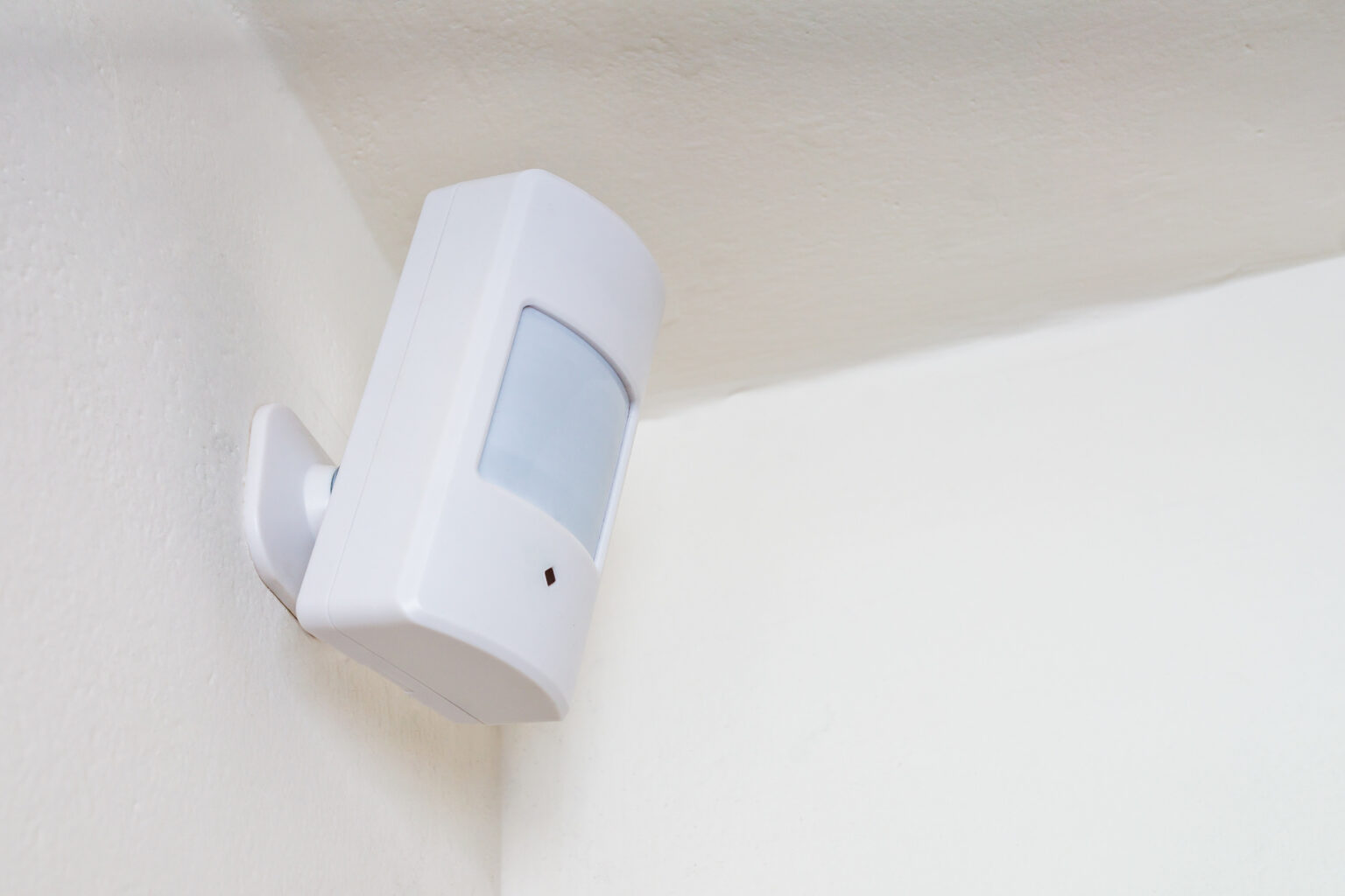 Do Motion Sensors Have Cameras? - LampHQ