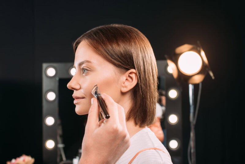 Is LED Lighting Good for Applying Makeup? - LampHQ