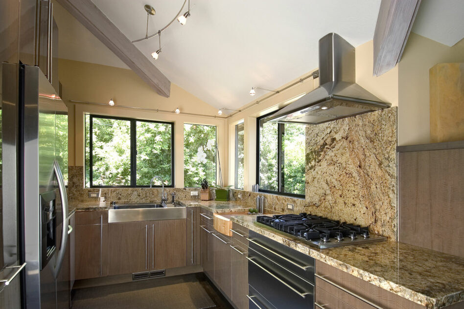 Guide to Track Lighting: Styles You’ll Love - LampHQ