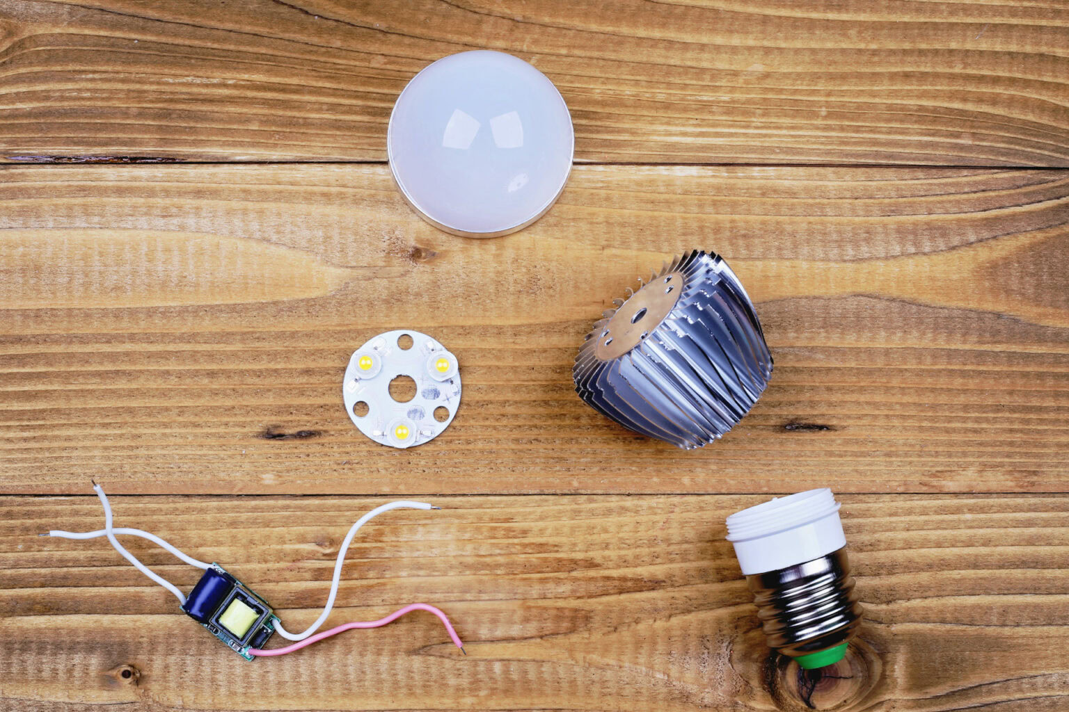 What Parts Do LED Lights Have? - LampHQ